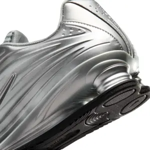 Nike Shox Z Sneakers - Grey