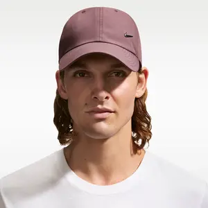 Nike Dri-fit Club Unstructured Metal Swoosh Cap