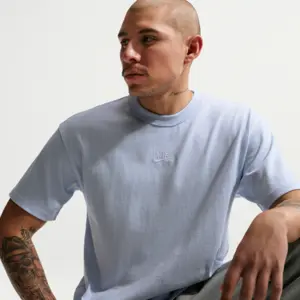 Nike Sportswear Premium Essentials T-shirt - Blue
