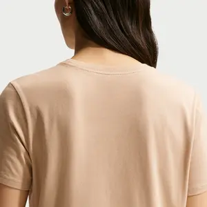 Nike Sportswear Club Essentials T-shirt - Brown