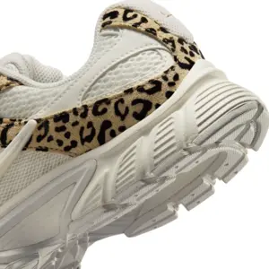 Nike V5 Rnr Suede Shoes