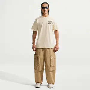 Nike Sportswear Premium Essentials T-shirt