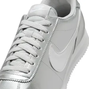 Nike Cortez Sneakers - Grey