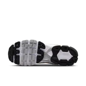 Nike Max Moto 2k Athletic Shoes - Grey