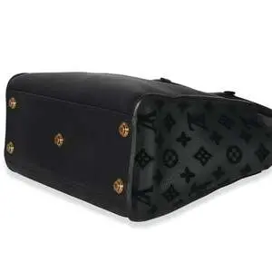 LOUIS VUITTON Onthego Mm - Black