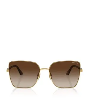 Vogue Oversized Accessories
