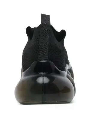 GROUNDS Laces Round-toe Sneakers - Black