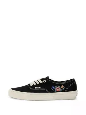 VANS Authentic Sneakers