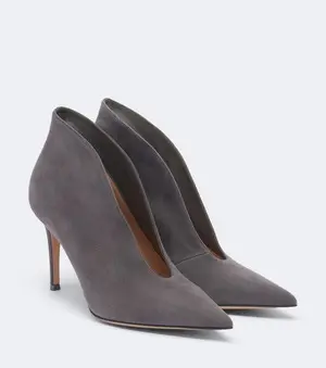 GIANVITO ROSSI Vania Suede Pointed Toe Pumps - Grey