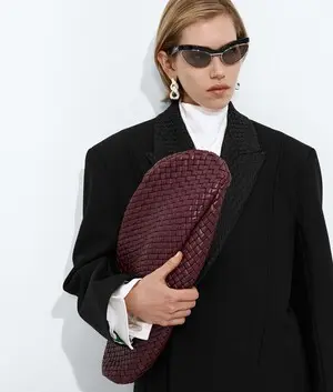 Bottega Veneta Duo Angle Cat Eye Sunglasses - Black/grey