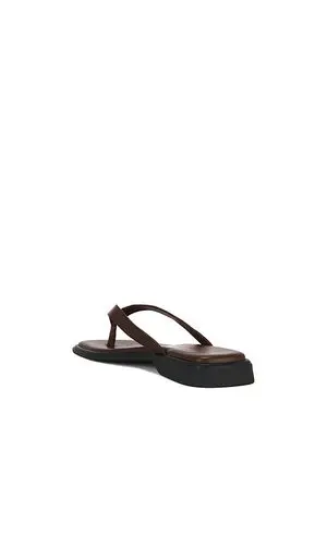 VAGABOND SHOEMAKERS Izzy Sandal - Chocolate