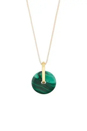 Timeless Pearly Pendant Necklace