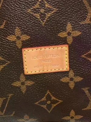 LOUIS VUITTON 2005 30 Saumur Monogram Satchel