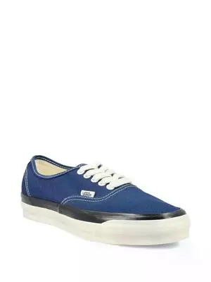 VANS Authentic Canvas Sneakers