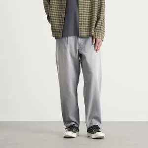 BEAMS Wide Pleated Taper Denim Jeans - Grey