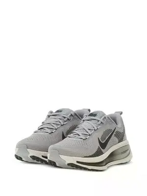 Nike Vomero 18 Sneakers
