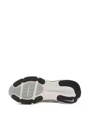 Nike Vomero 18 Sneakers