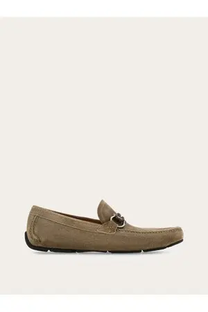 FERRAGAMO Gancini Ornament Driver Loafers - Red