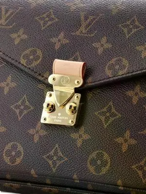LOUIS VUITTON Pochette Metis Monogram Canvas - Brown