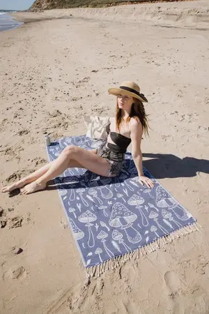 INFUSEZEN Mushroom Sand Resistant Organic Turkish Towel - Navy