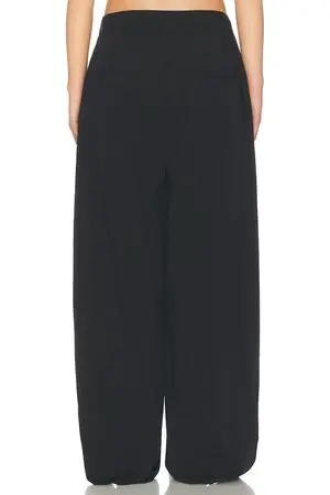 ST. AGNI Relaxed Pleat Pant - Black