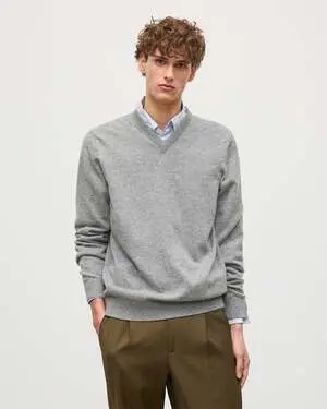 Johnstons Of Elgin Rory Classic Cashmere V-neck Jumper