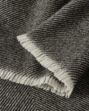 Johnstons Of Elgin Mountain Twill Black & White Cashmere Throw