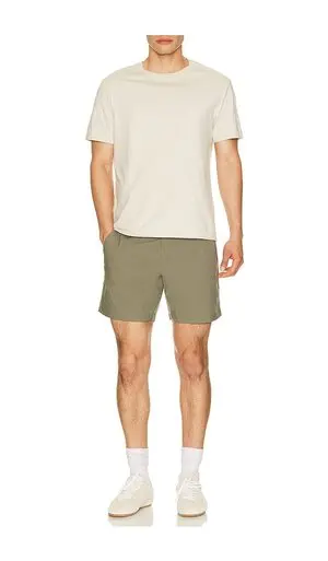 RHONE 7" Nomad Tech Chino Short - Olive