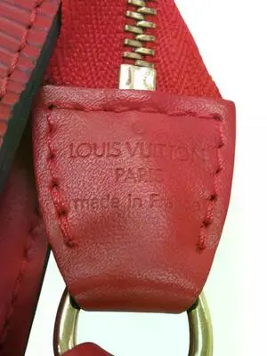 LOUIS VUITTON 2001 Epi Pochette Accessoires - Red