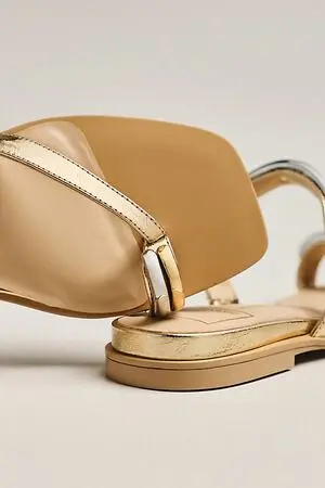 Dolce Vita Tara Toe Loop Sandals - Gold