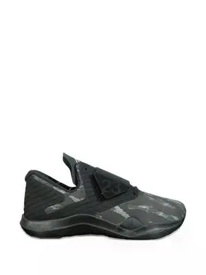 JORDAN Relentless Logo Sneakers - Black
