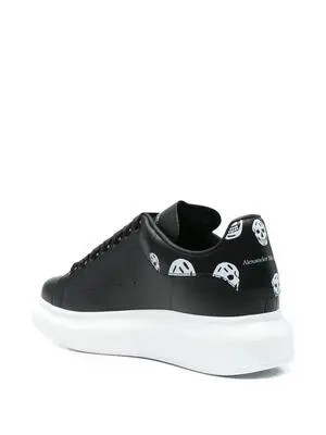 Alexander McQueen Oversized Skull-print Sneakers - Black