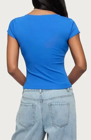EDIKTED Andria Crop Top