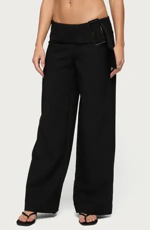EDIKTED Buckle Low Rise Baggy Pants