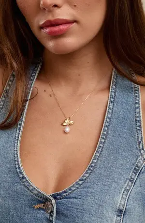 SET & STONES Maeve Freshwater Pearl Pendant Necklace - Gold