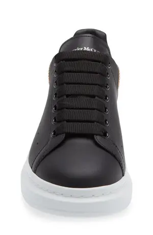 Alexander McQueen Oversized Sole Leather Sneaker - Blue