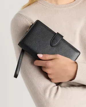 Quince Italian Leather Phone Bi-fold Wristlet - Black