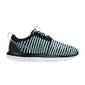 Nike Roshe Two Flyknit Sneakers