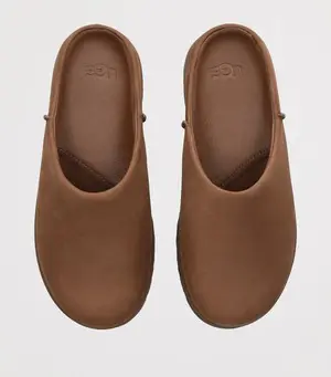UGG Suede Otzo Clogs - Brown