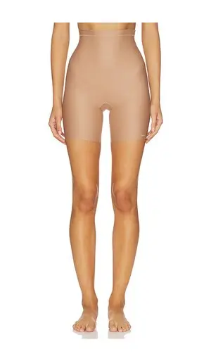 Hip and thigh smoothing shapewear