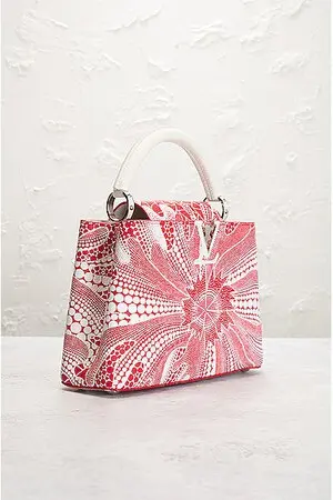 LOUIS VUITTON Capucines Mm Handbag - Red