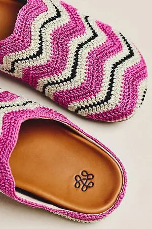 THE SAK Bolinas Ripple Slip-on Clogs - Fuchsia
