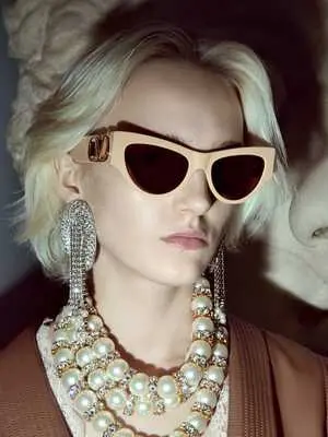 Valentino Garavani Vain Light Bio Inject Sunglasses - Cream