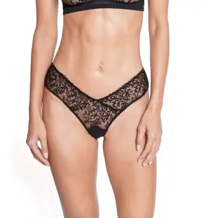 HUIT Desir Lace Tanga
