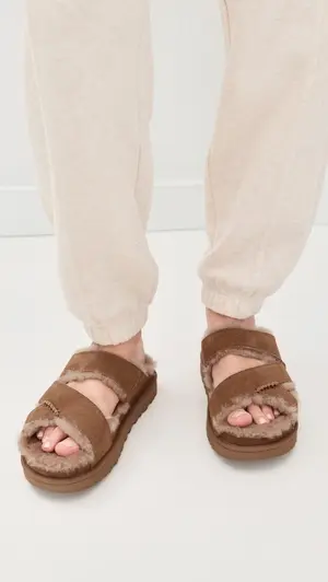 UGG Greenport Cross Strap Slides - Chestnut