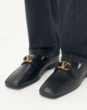 Valentino Garavani Vlogo Signature Kidskin Loafer - Black