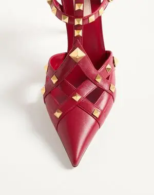 Valentino Garavani Studdy Kidskin Pumps - Red