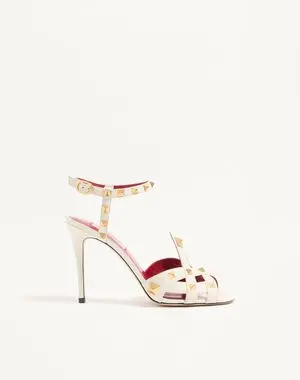 Valentino Garavani Studded Kidskin Sandal - Ivory