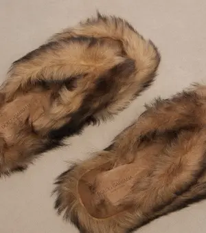Dolce & Gabbana Shearling Thong Sandals - Brown