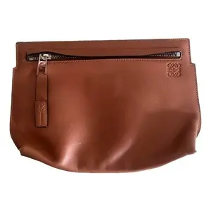 Loewe T-Pouch Leather Clutch - Camel